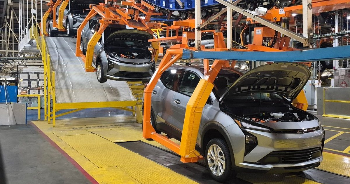 How General Motors Manufactures 30 EVs At Once | Manufacturing Digital