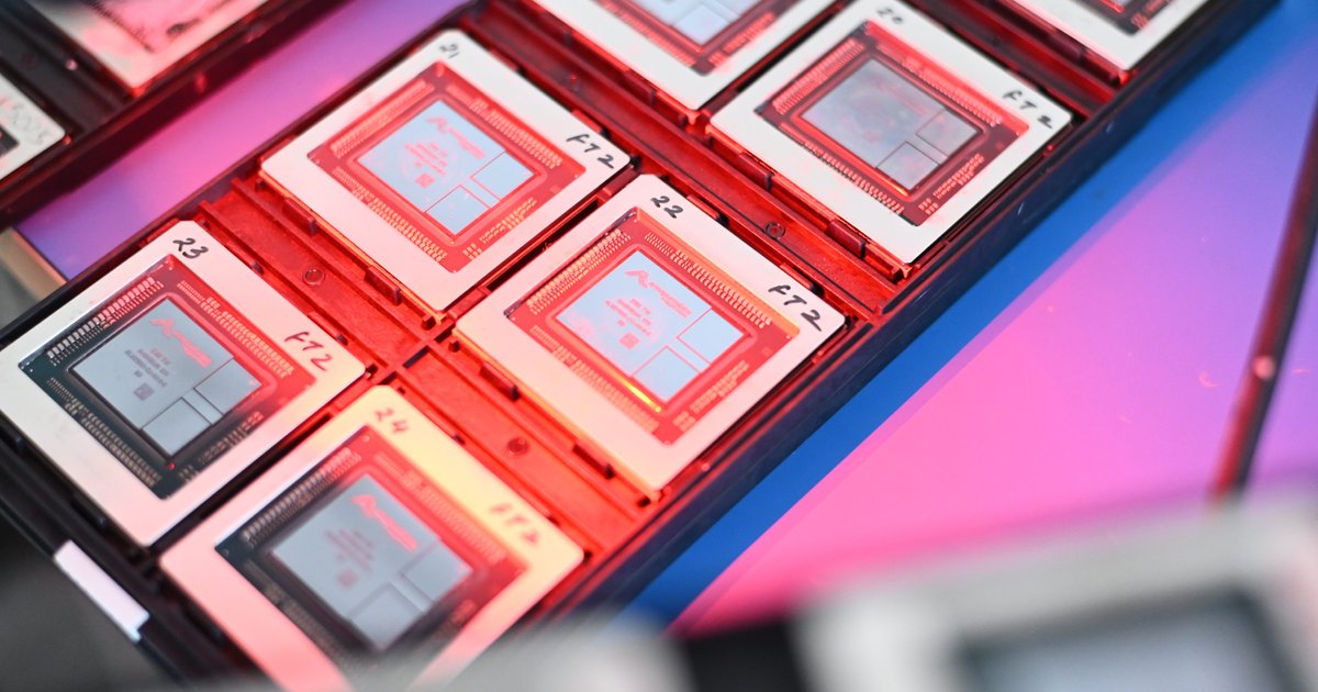 AWS: How 500,000 Trainium2 Chips Power Project Rainier | Data Centre ...