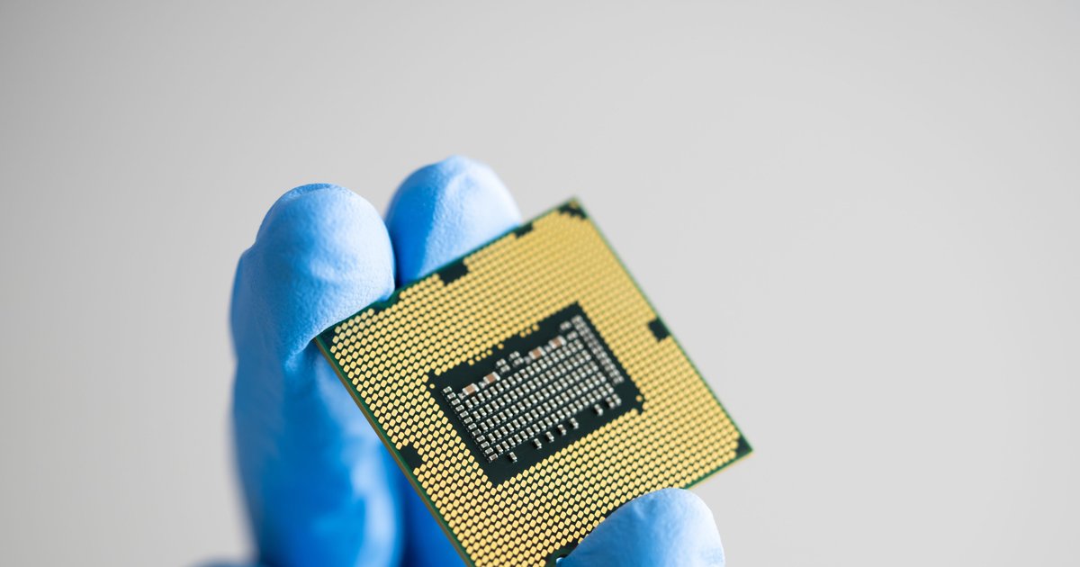 Tesla Partners with Samsung for Next-Gen AI Chip Production ...