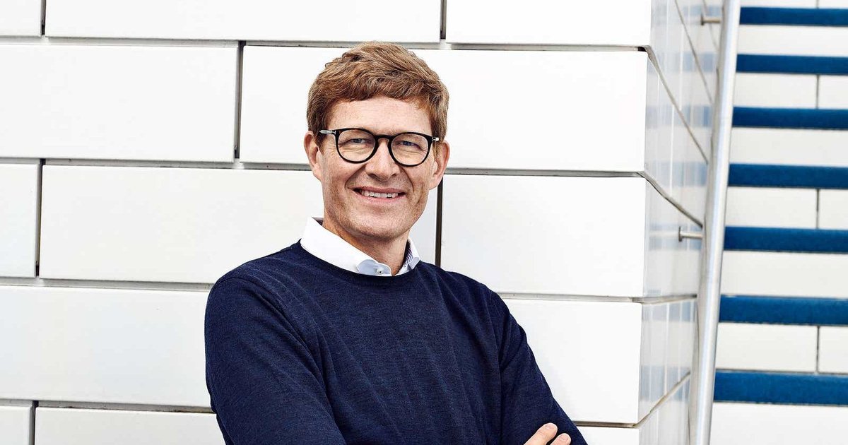 LEGO Balancing Record Demand with Net-Zero Procurement | Procurement ...
