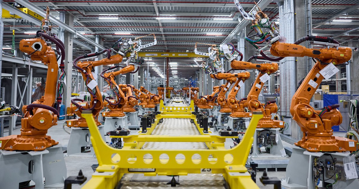 BMW & Microsoft: Turbocharging Vehicle Development With AI | Technology ...