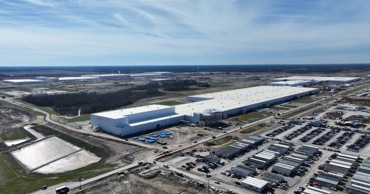 Ford's Manufacturing Overhaul in Oakville for EV Expansion | EV Magazine