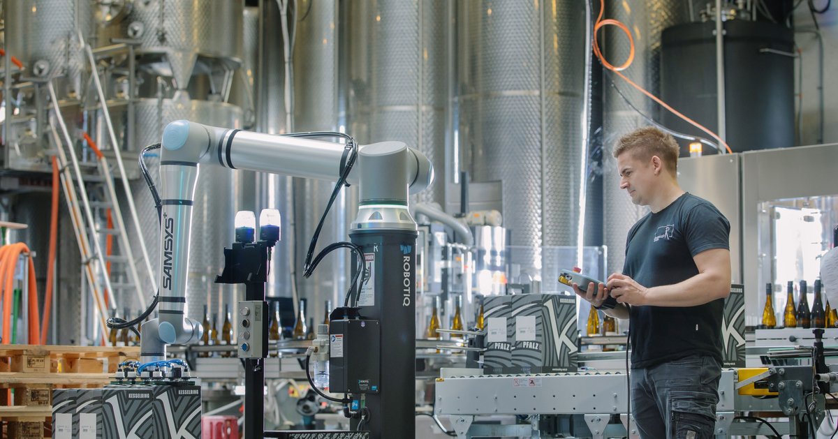 Cobots Simplified: Streamlining Manufacturing with UR Studio | Manufacturing Digital