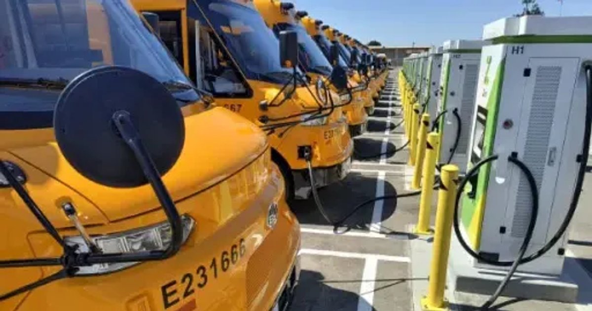 Oakland Leads U.S. with 100% Electric School Bus Fleet | EV Magazine