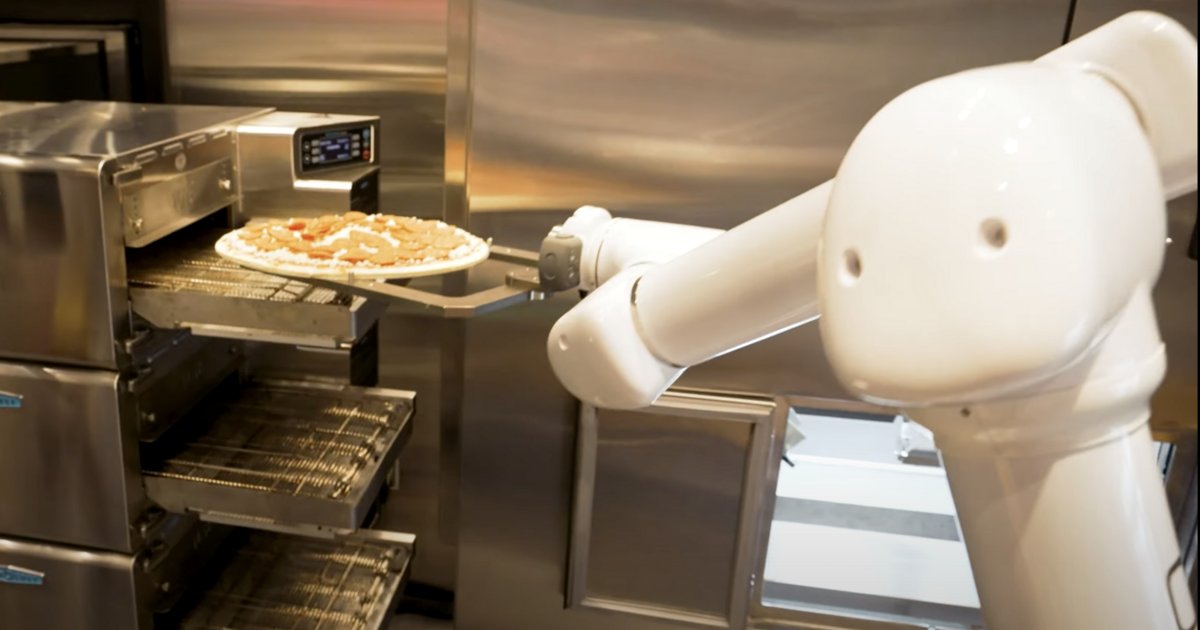 Automation technology helps robots cook the perfect pizza | Technology ...