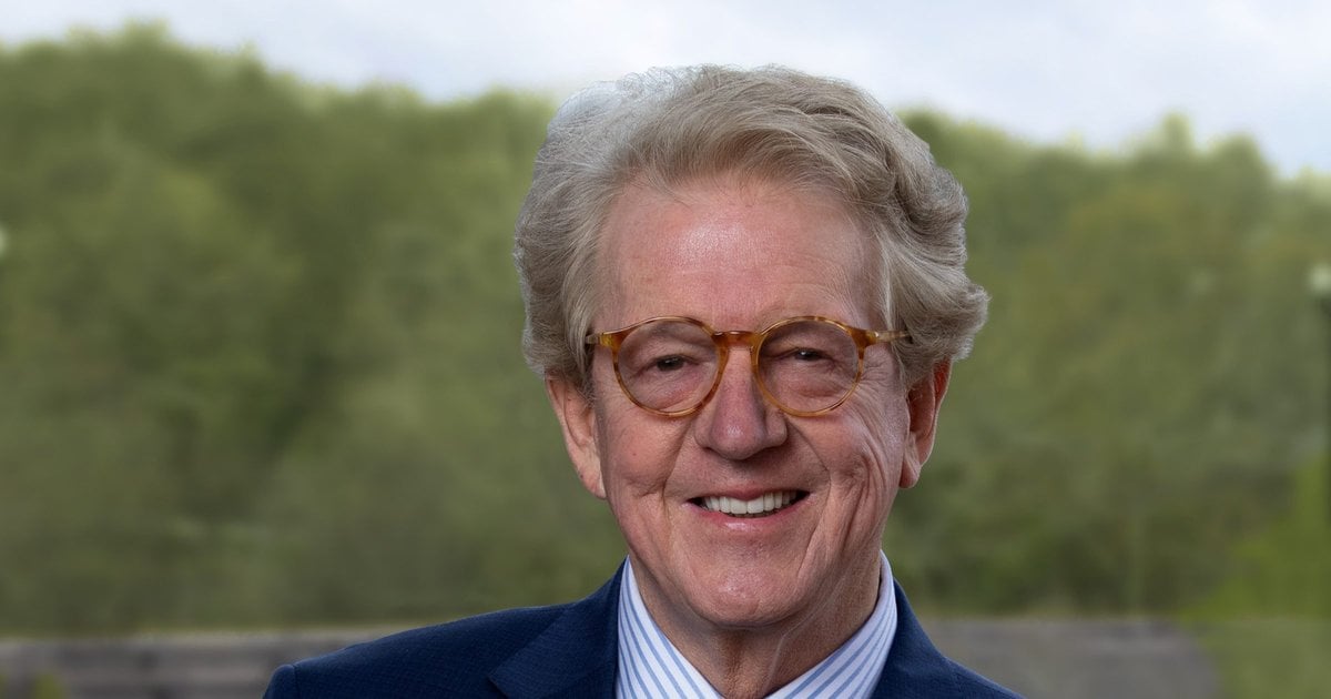 Aflac CEO becomes Longest Serving Executive in Fortune 250 | Business Chief
