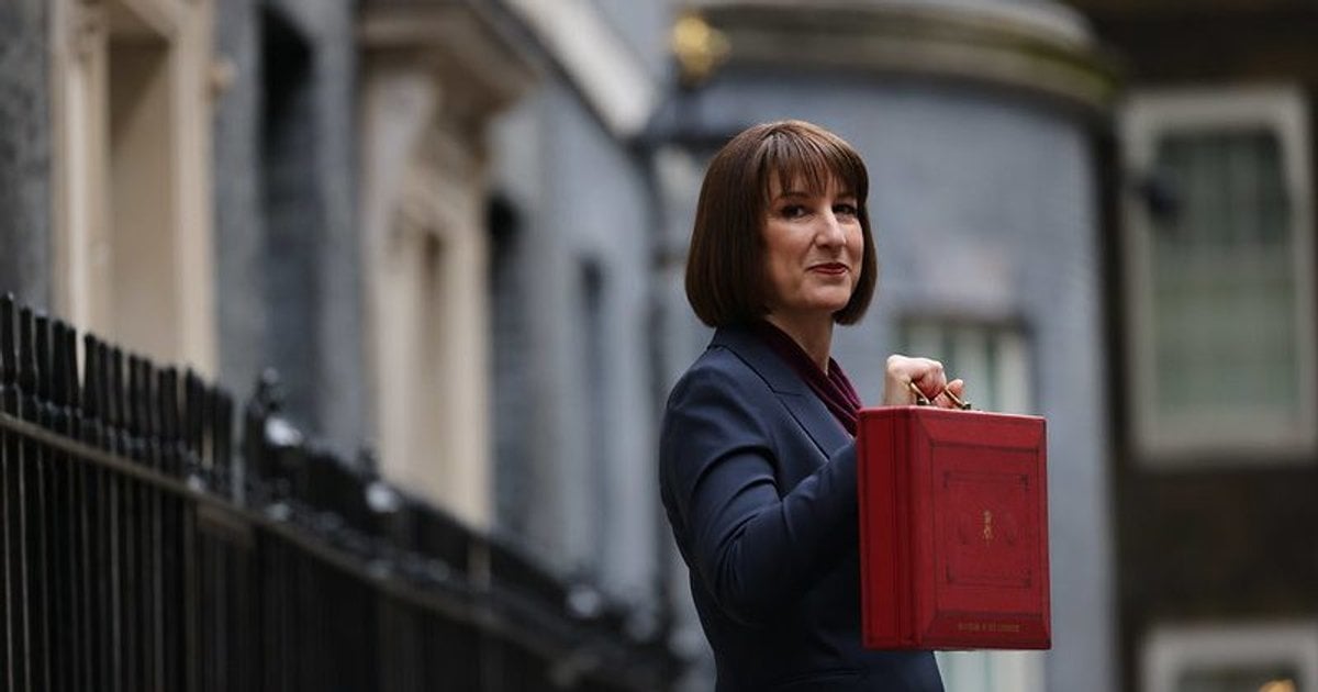 UK Budget: Reeves Cuts Cash ISA Limit to Boost Stocks | FinTech Magazine