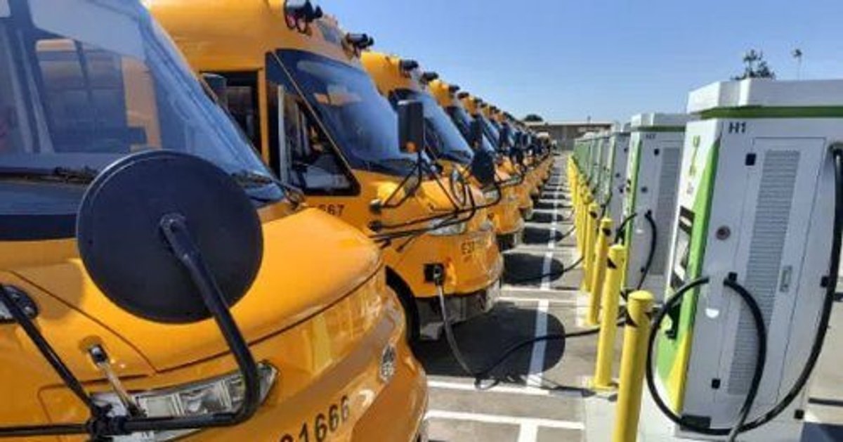 Oakland Leads with 100% Electric, V2G-Enabled School Buses | EV Magazine