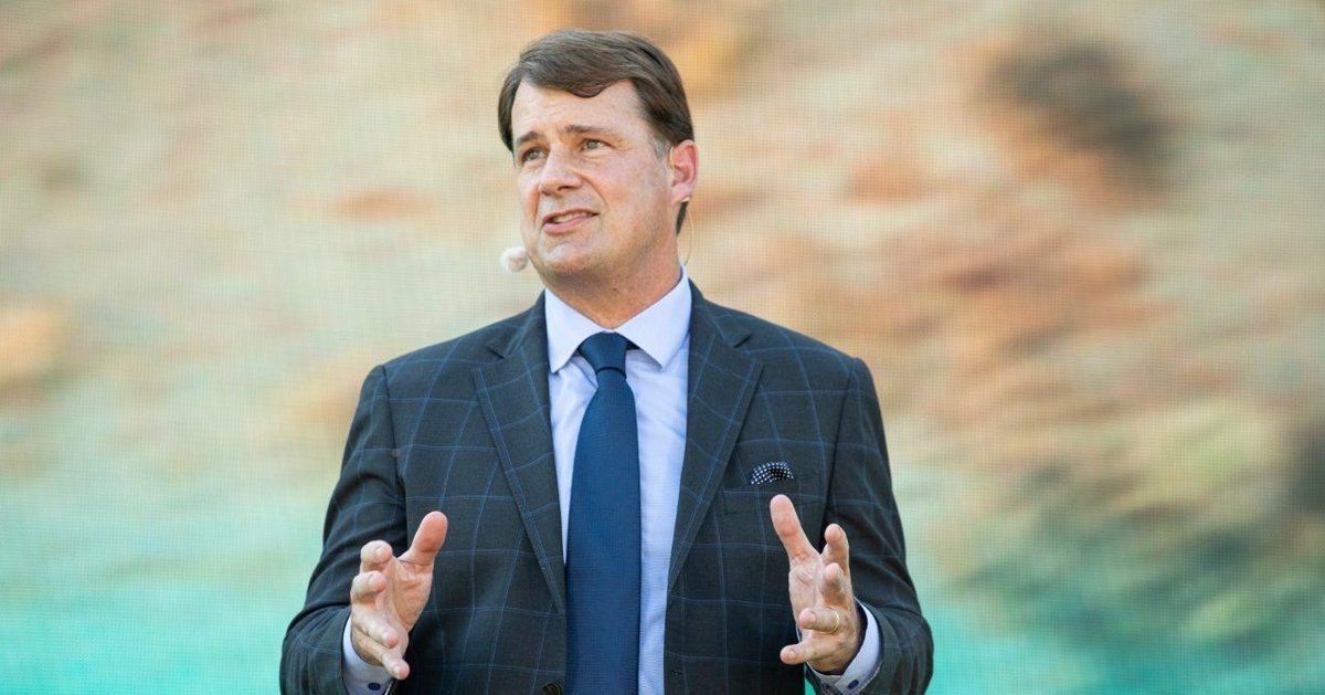 Trump Tariffs: Ford CEO Jim Farley Gives his Verdict | EV Magazine