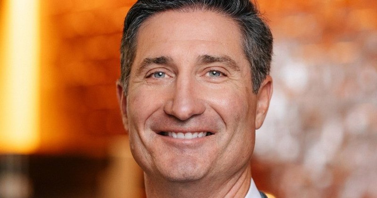Starbucks Turnaround: How CEO Brian Niccol is Seeing Gains | Business Chief