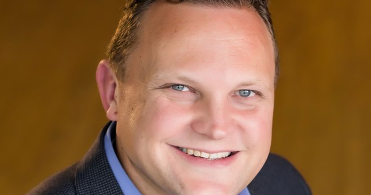 Chris Roosien | Cyber Magazine