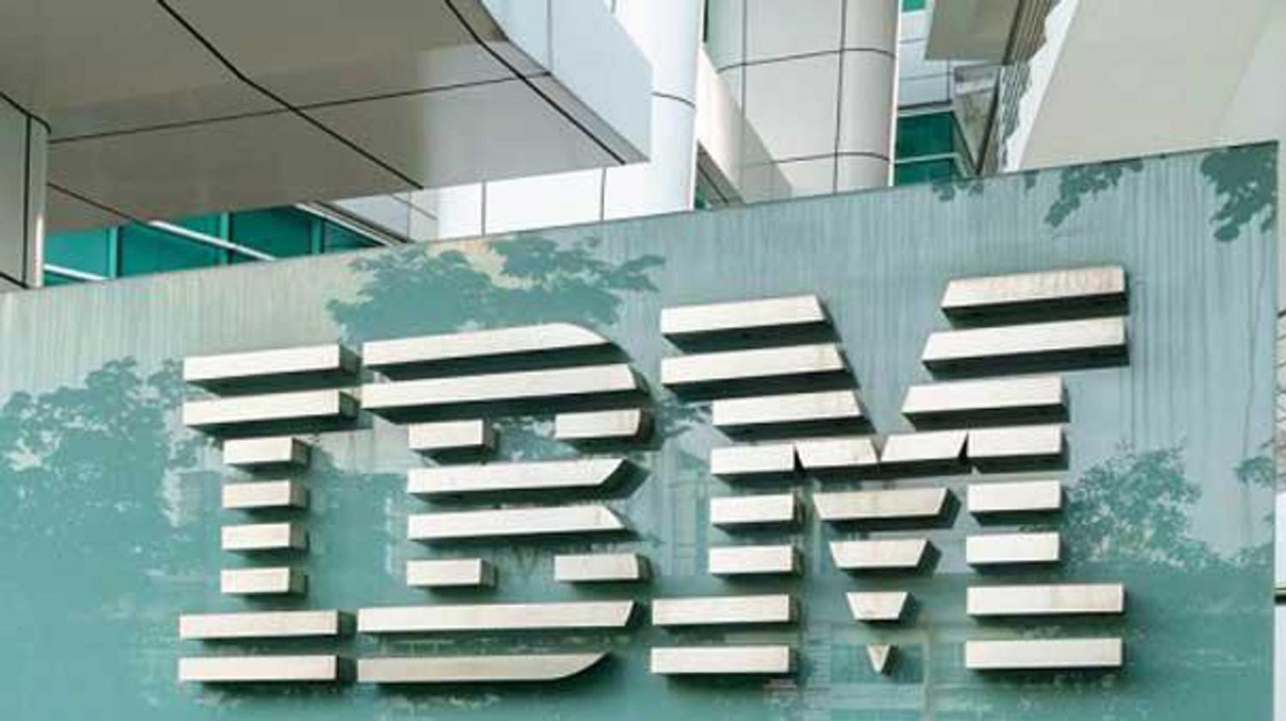 IBM: UK incumbents fear falling behind digital banks | FinTech Magazine