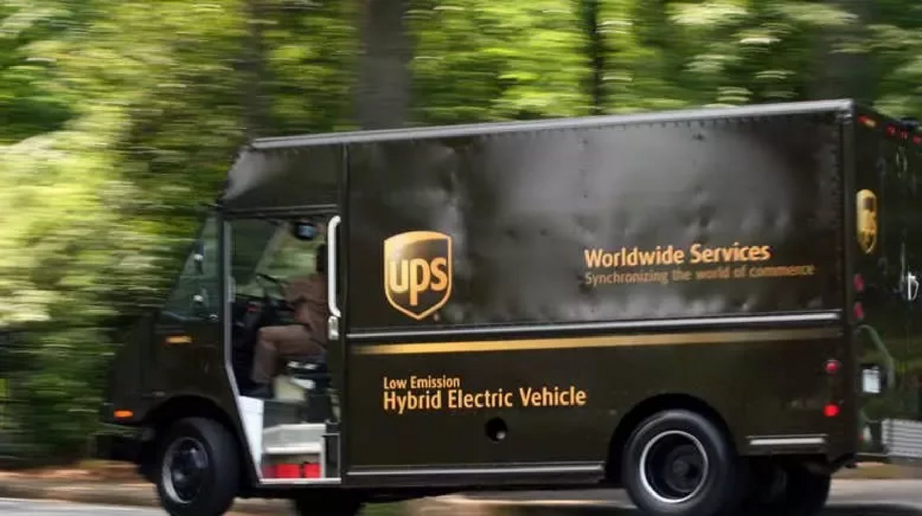 UPS unveils plan to "aggressively pursue new sustainability goals ...