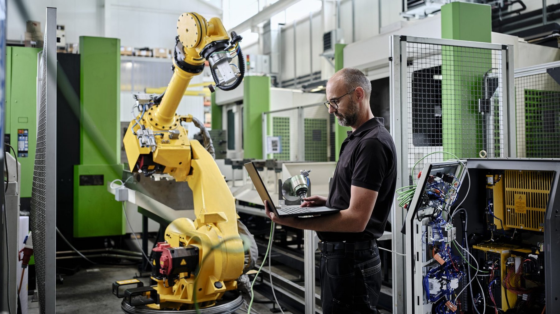 Workers fear robot technology and AI putting jobs at risk | AI Magazine