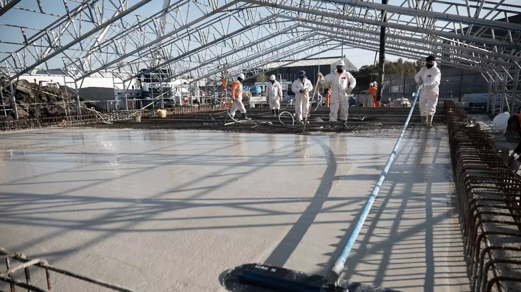 Ecocem and Taylor Woodrow pour first Exegy low-carbon cement ...