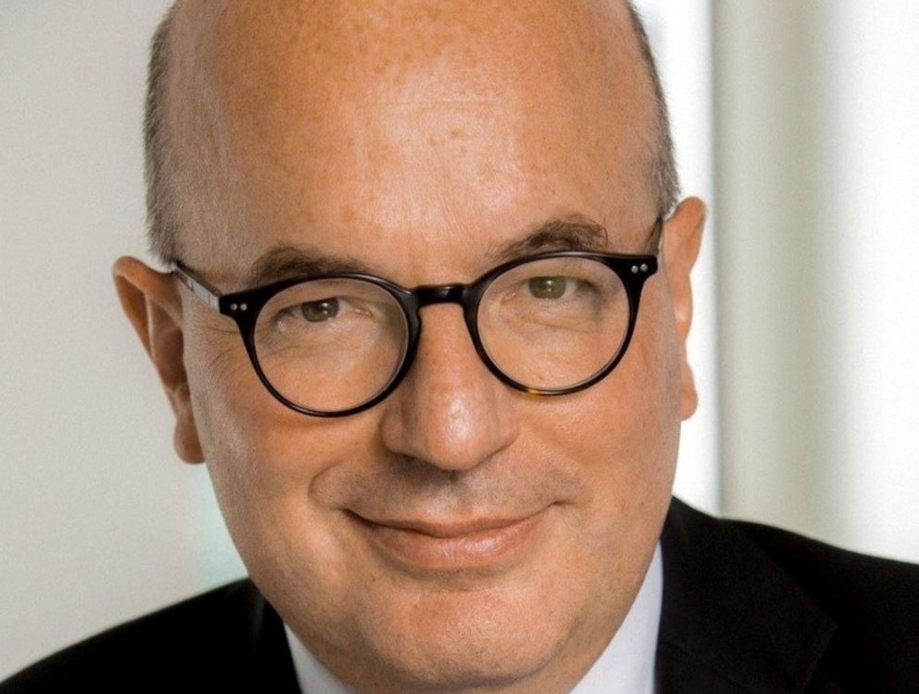 Schneider Electric: A Call for a Paradigm Shift in Plastics | Energy ...