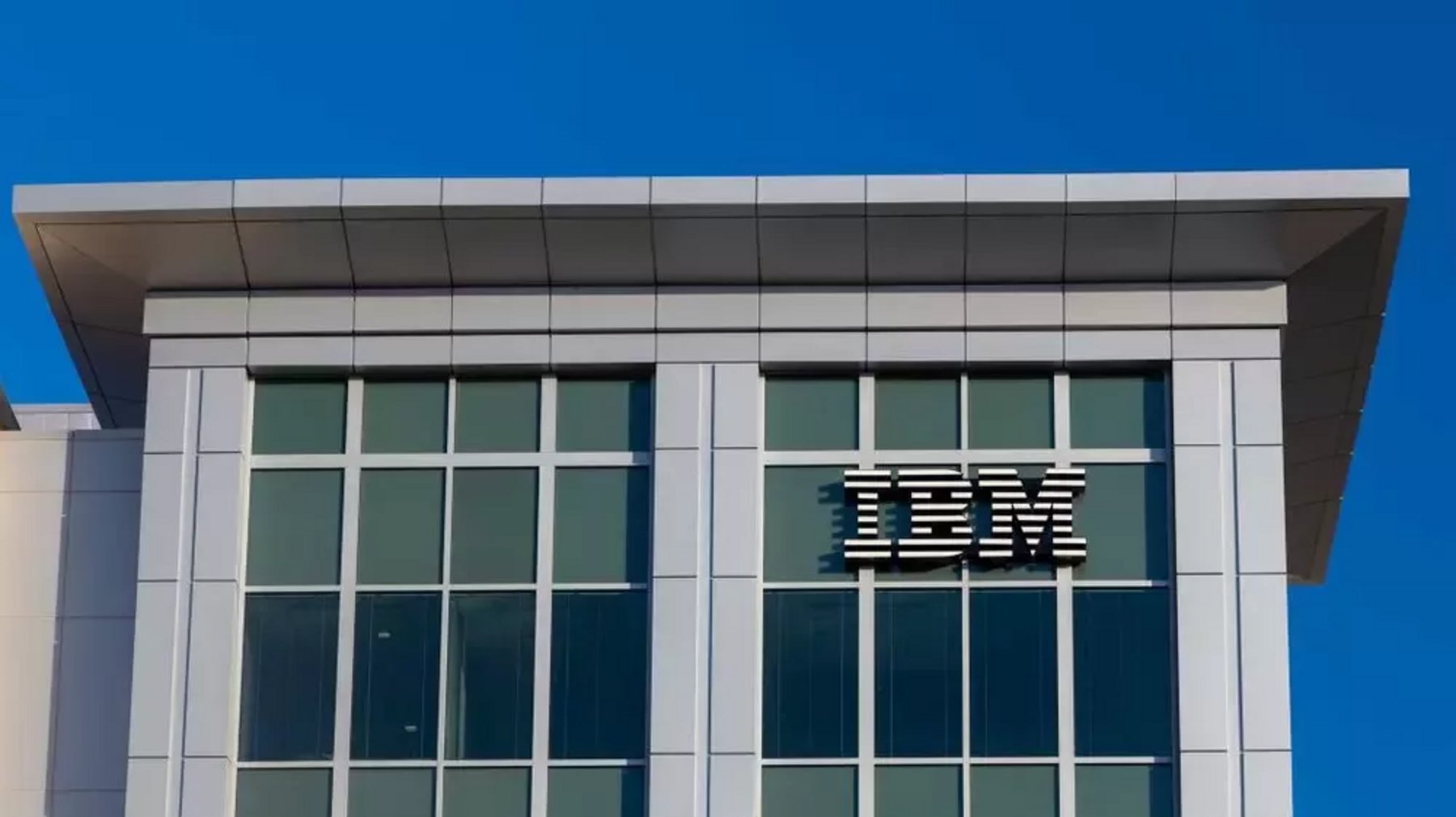 IBM iX: designing a customer-centric experience through data | FinTech ...