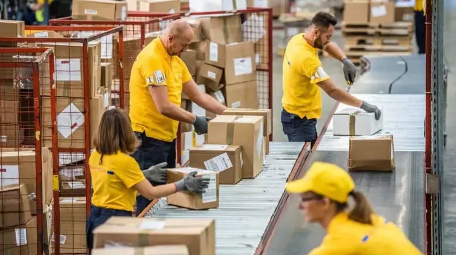 Samsung opens doors to world’s largest mobile manufacturing plant in ...