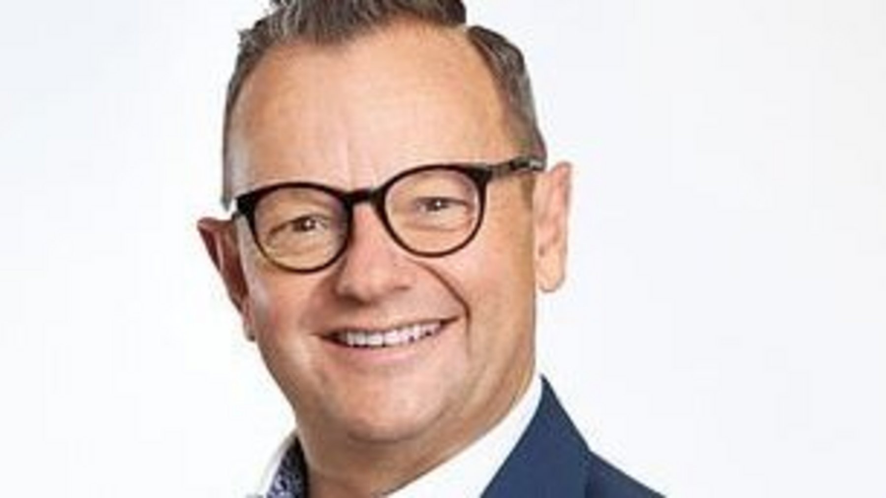 Six steps to becoming a transformational leader – retail | Business ...