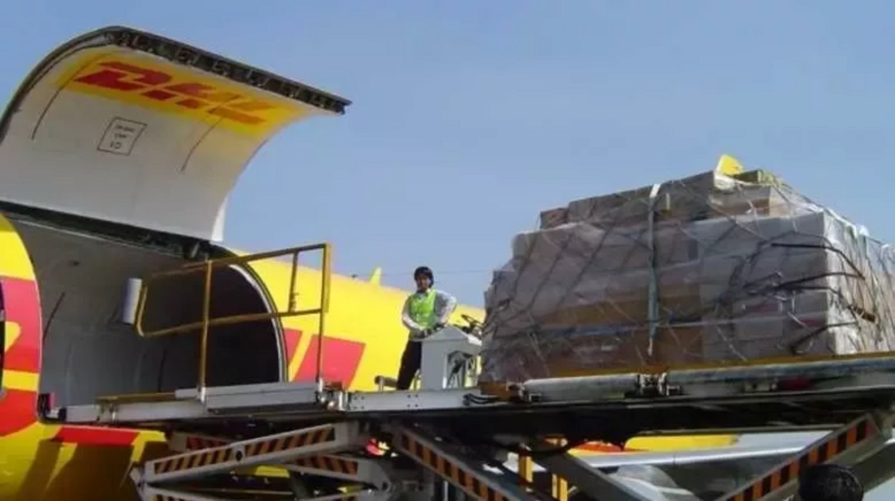 Deutsche Post DHL Group sends disaster response team to Vanuatu ...