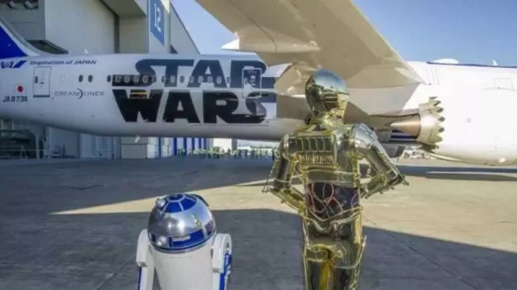 VIDEO: Boeing unveil aircraft decorated with Star Wars livery in ...