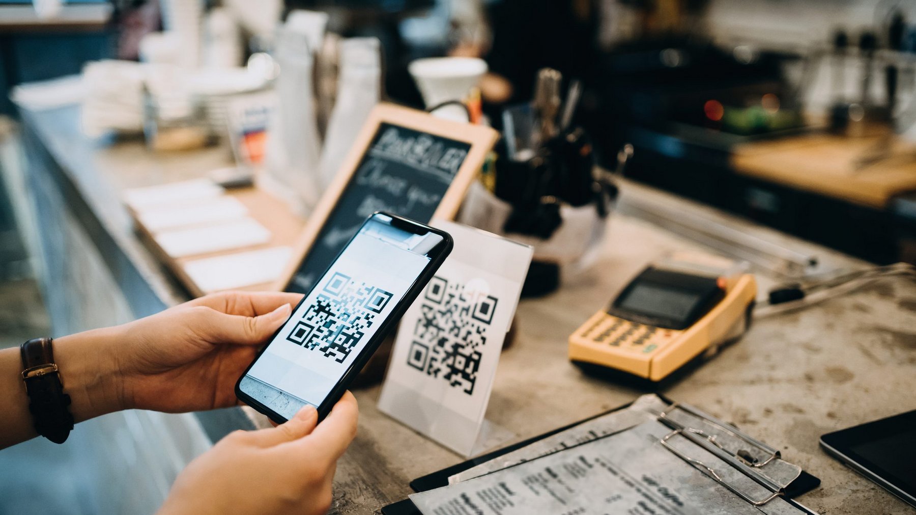 Are We Ready for a Cashless World? | FinTech Magazine