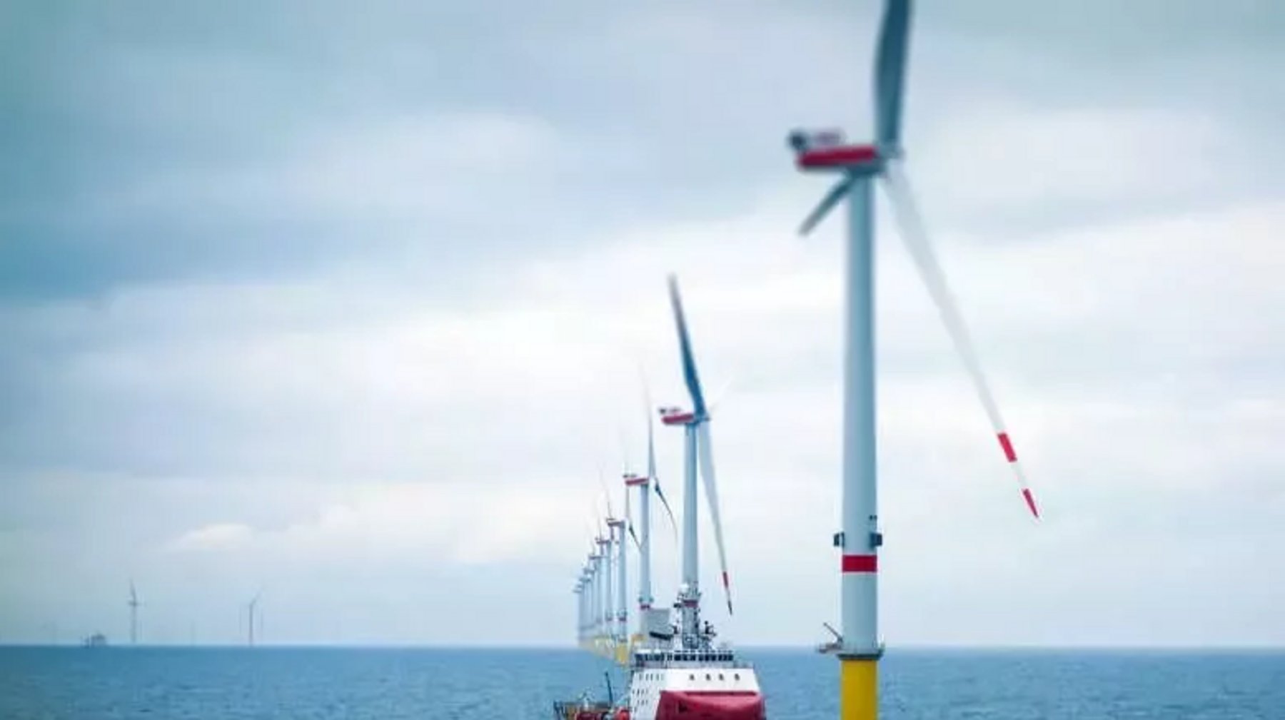 Shell invests in offshore wind power with Eolfi acquisition ...