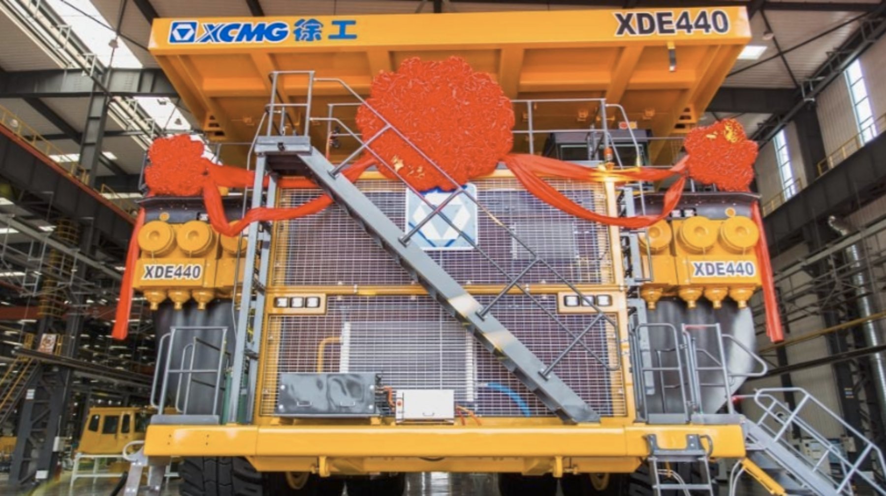 XCMG unveils largest 400-ton rear-wheel drive mining truck | Mining Digital
