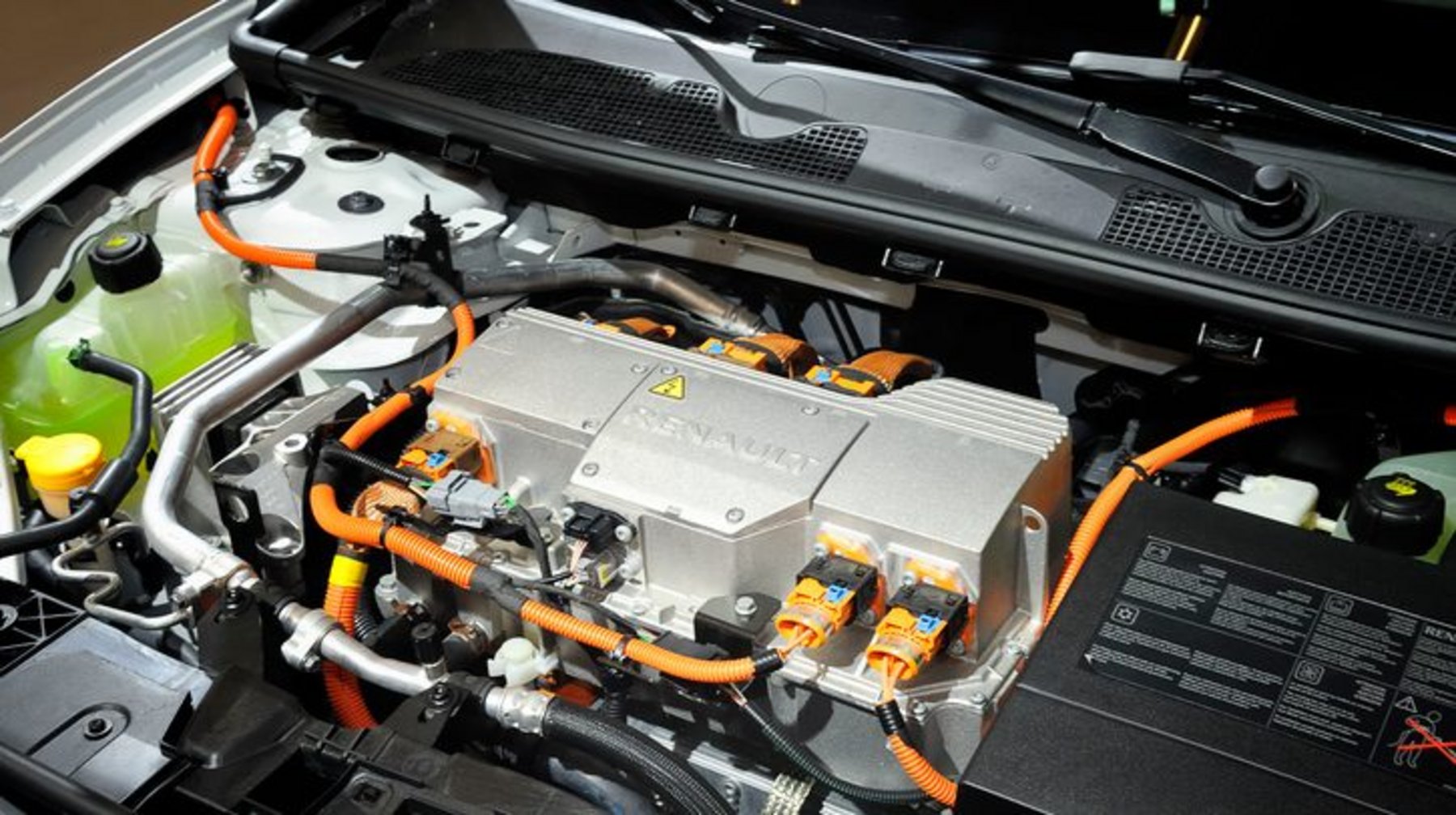 Groupe PSA chooses Punch Powertrain to accelerate EV future ...