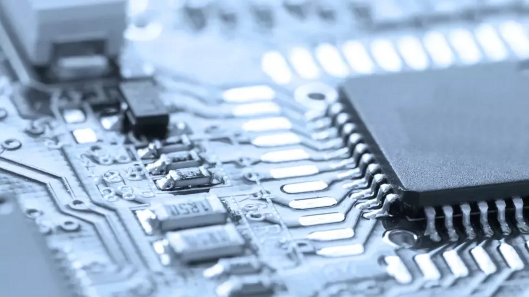 Intel’s CEO Sets Plans to Build Two Semiconductor Factories ...