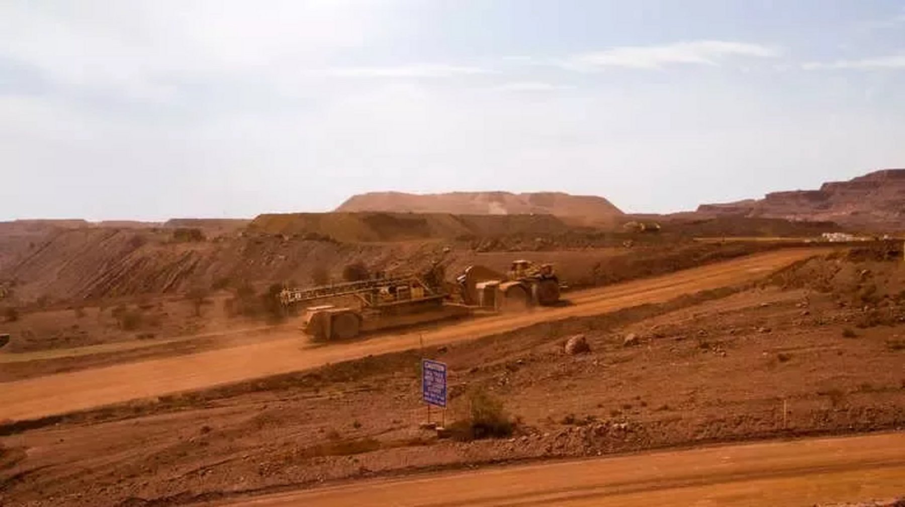 Metro mining ships 62,000 tonnes of bauxite to China's Xinfa | Mining ...