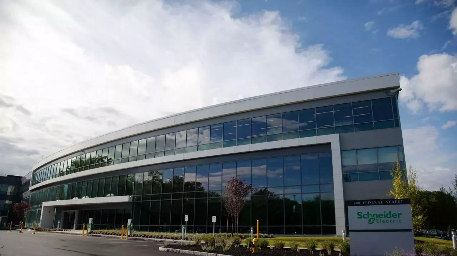 Schneider Electric, Chilldyne partner on liquid-cooled IT | Data Centre ...