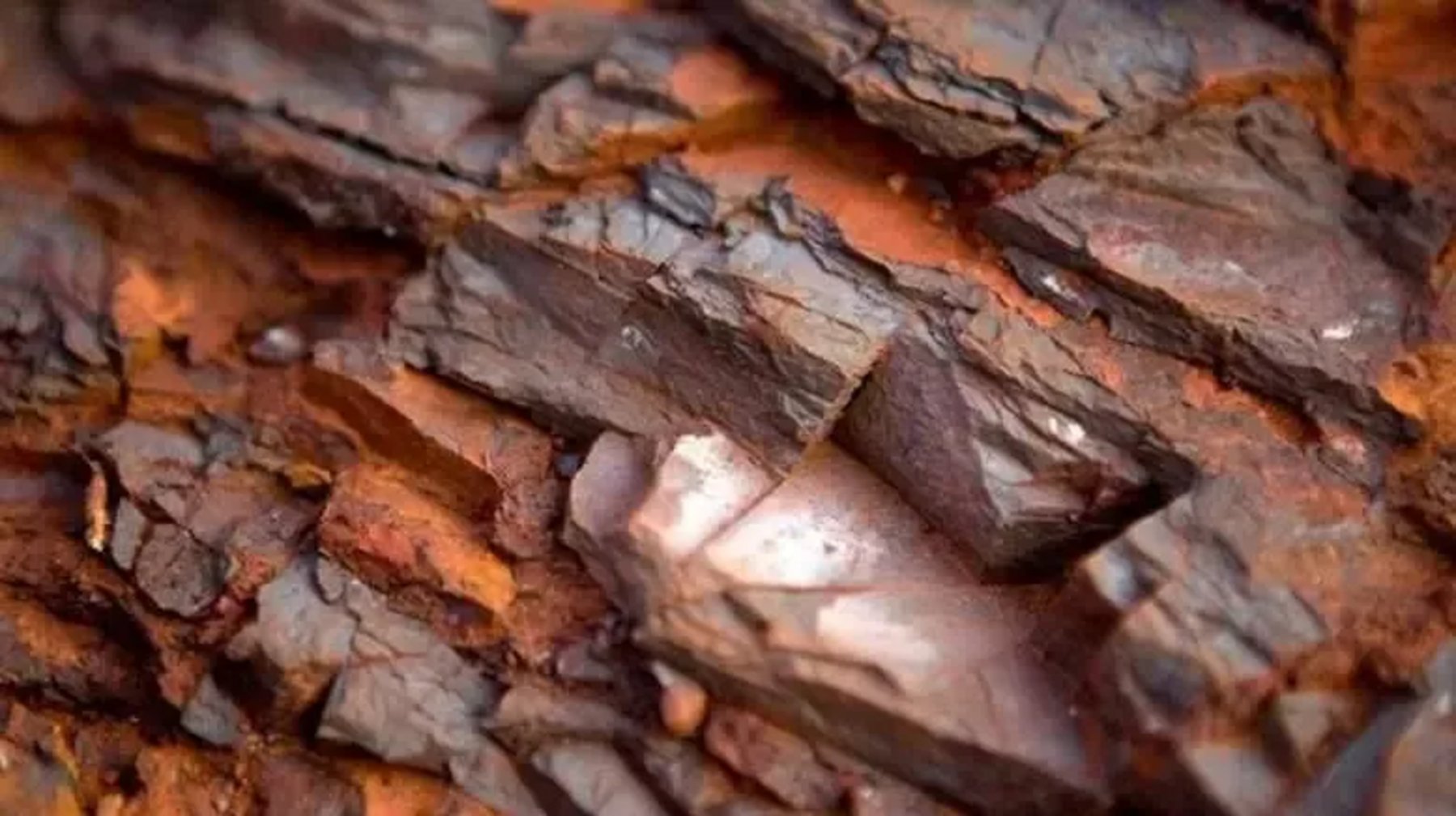 African Minerals Founder Strikes Deal to Buy Marampa Mine from London ...