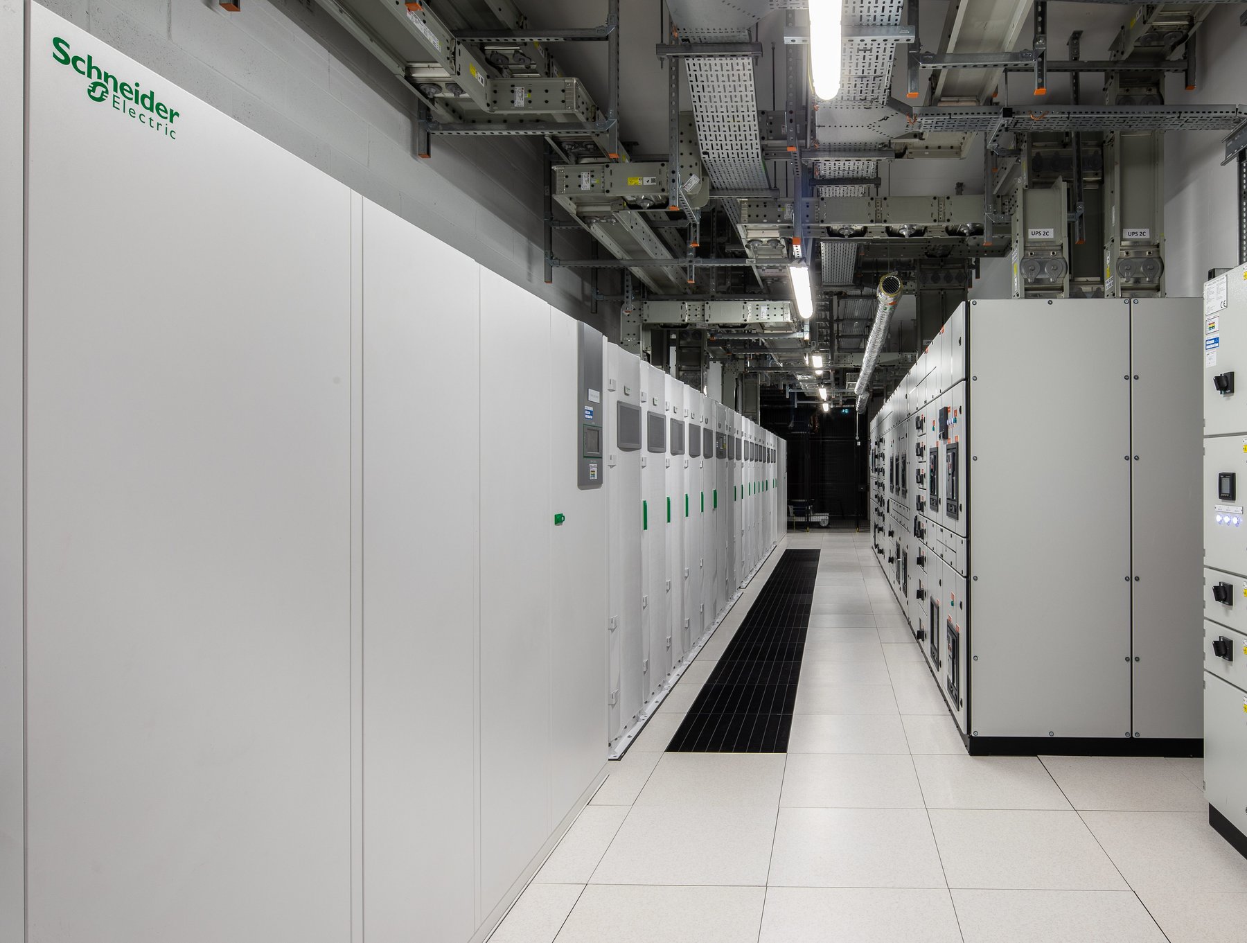 Schneider & Digital Realty Tackle Data Centre Circularity | Data Centre Magazine