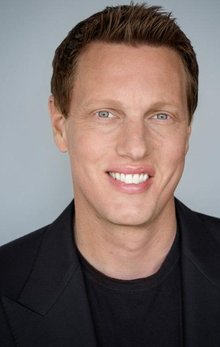 Inside Paramount & David Ellison's Fight for Warner Bros | Business Chief