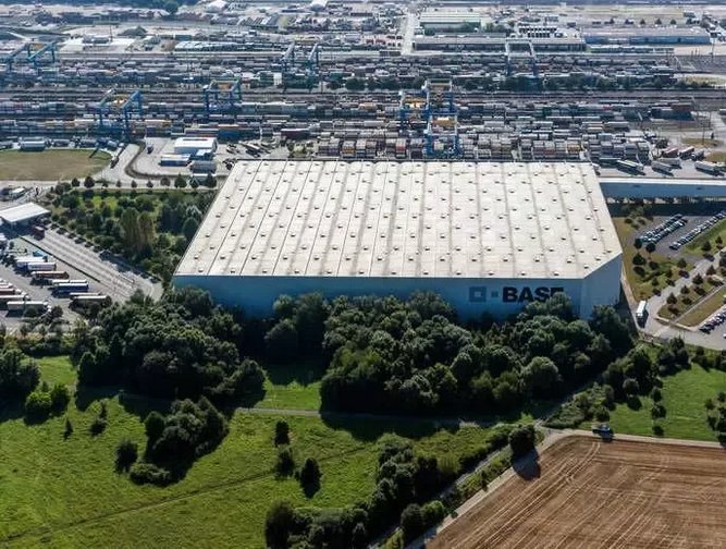 BASF agrees $6.97bn deal to buy Crop Science businesses from Bayer ...