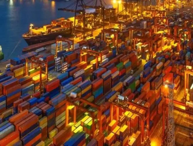 How are Africa's export commodity assets critical to achieving economic ...