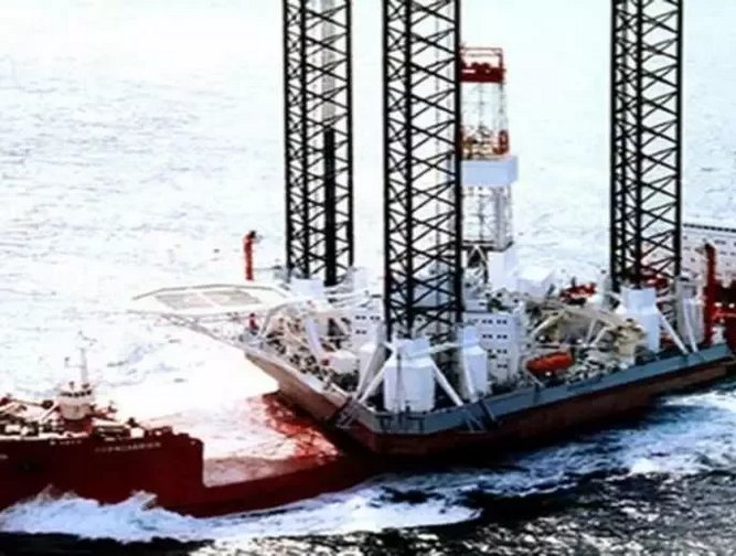 50 Dead or Missing after Russian Oil Rig Capsizes | Energy Magazine
