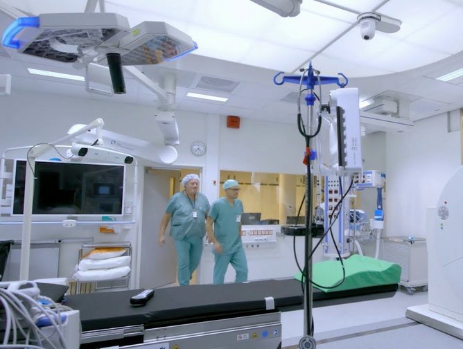 Collaboration at its best: working together in hybrid suites ...