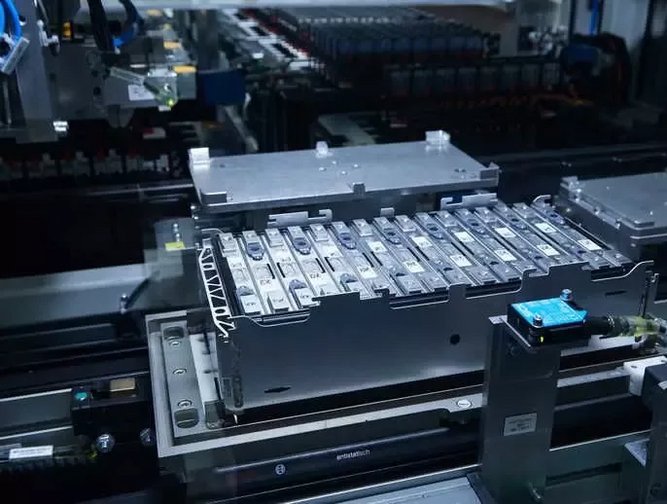 BMW orders battery cells worth €10bn to support e-mobility ...