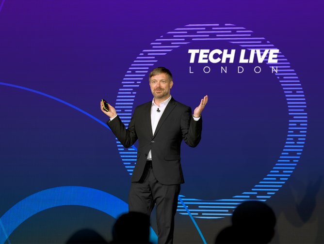 Meet the speaker: Unisys’ Senior Director of AI, Simon Price | AI Magazine