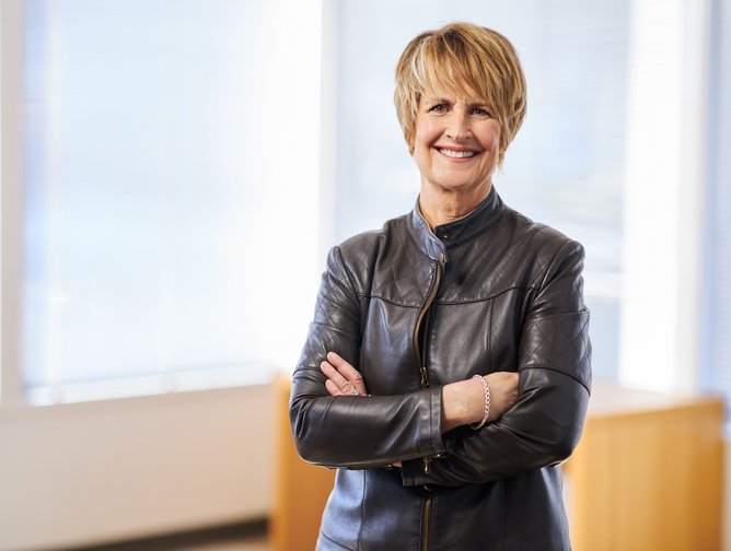 5 Mins With: Tech leader Glo Gordon, CEO of MATRIXX Software | Business ...