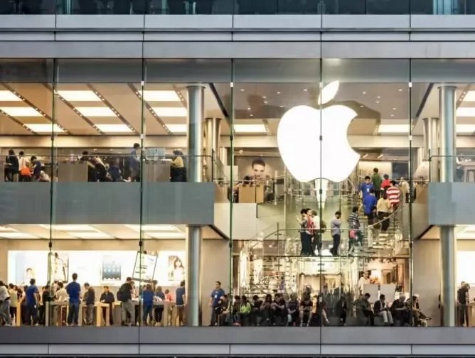 Apple's cash reserves reach record $285.1bn | Business Chief