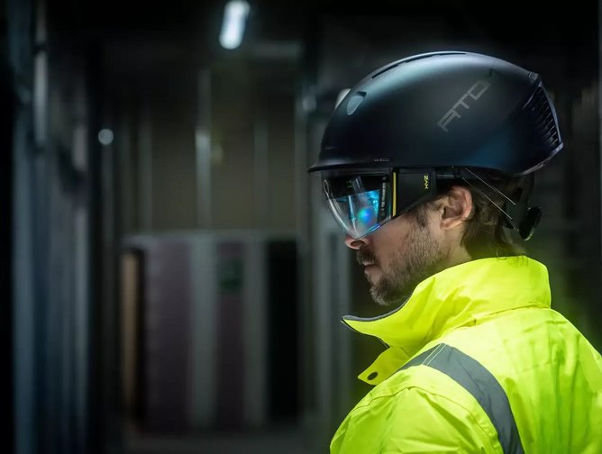 XYZ Reality: Launches AR headset 'Atom' | Technology Magazine