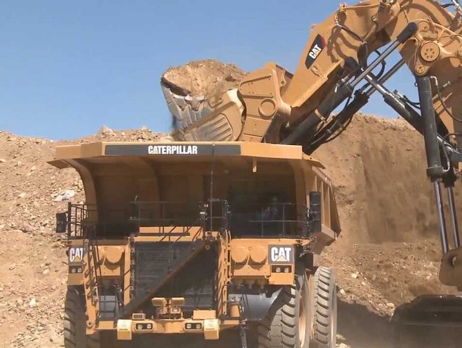 Cat® 6060 FS Walk-Around Video | Mining Digital