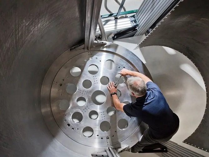 Inside IBM’s new quantum cooling solution, Project Goldeneye | Data ...