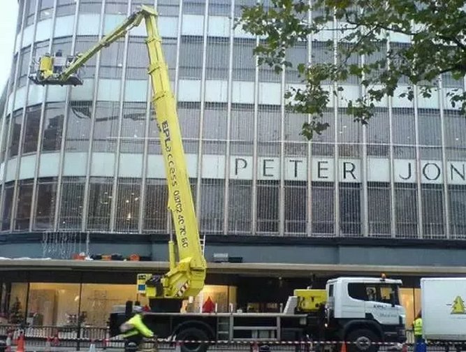 Maintaining Health & Safety Standards When Using Cherry Pickers ...