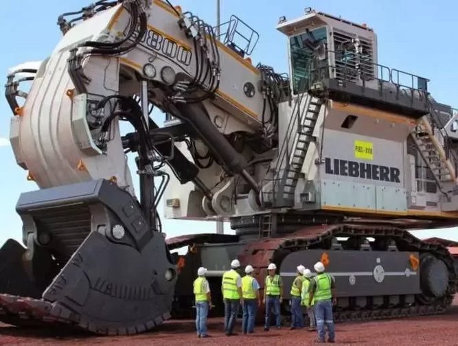 [VIDEO] From Concept to Design: The Power of Liebherr | Mining Digital