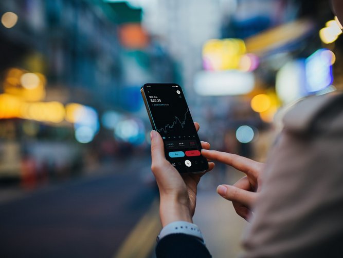 The factors fuelling fintech and insurtech mobile app growth | Telco ...