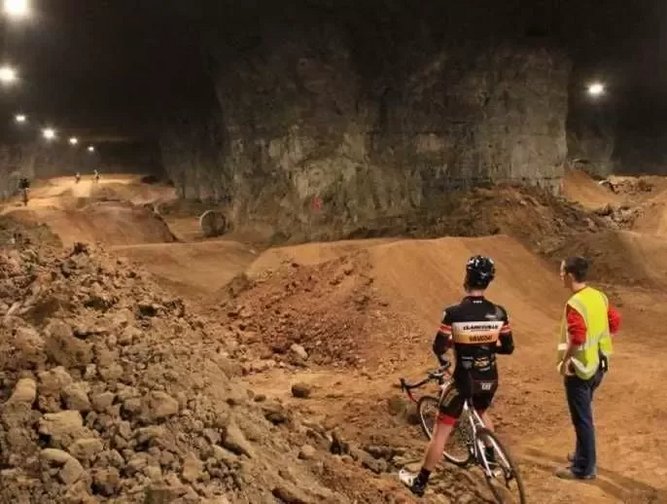 [VIDEO] Abandoned Limestone Mine Converted into World's Largest Indoor ...